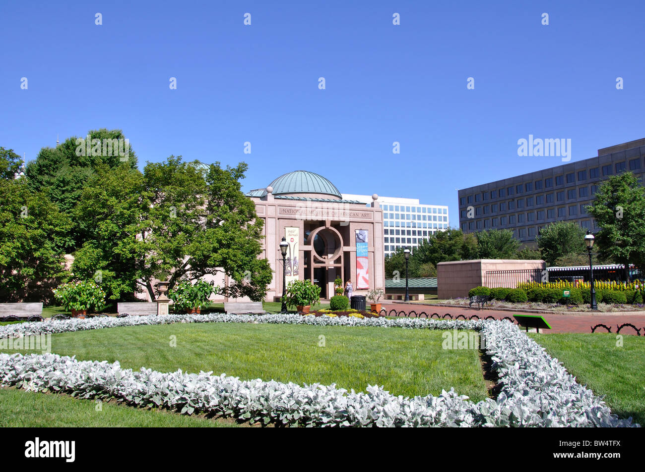 National Museum of African Art, The Smithsonian Castle ( Smithsonian ...