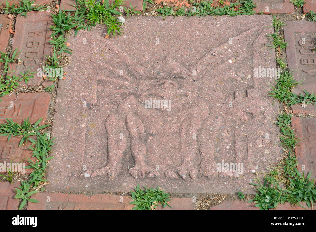 Gargoyle tile hi-res stock photography and images - Alamy