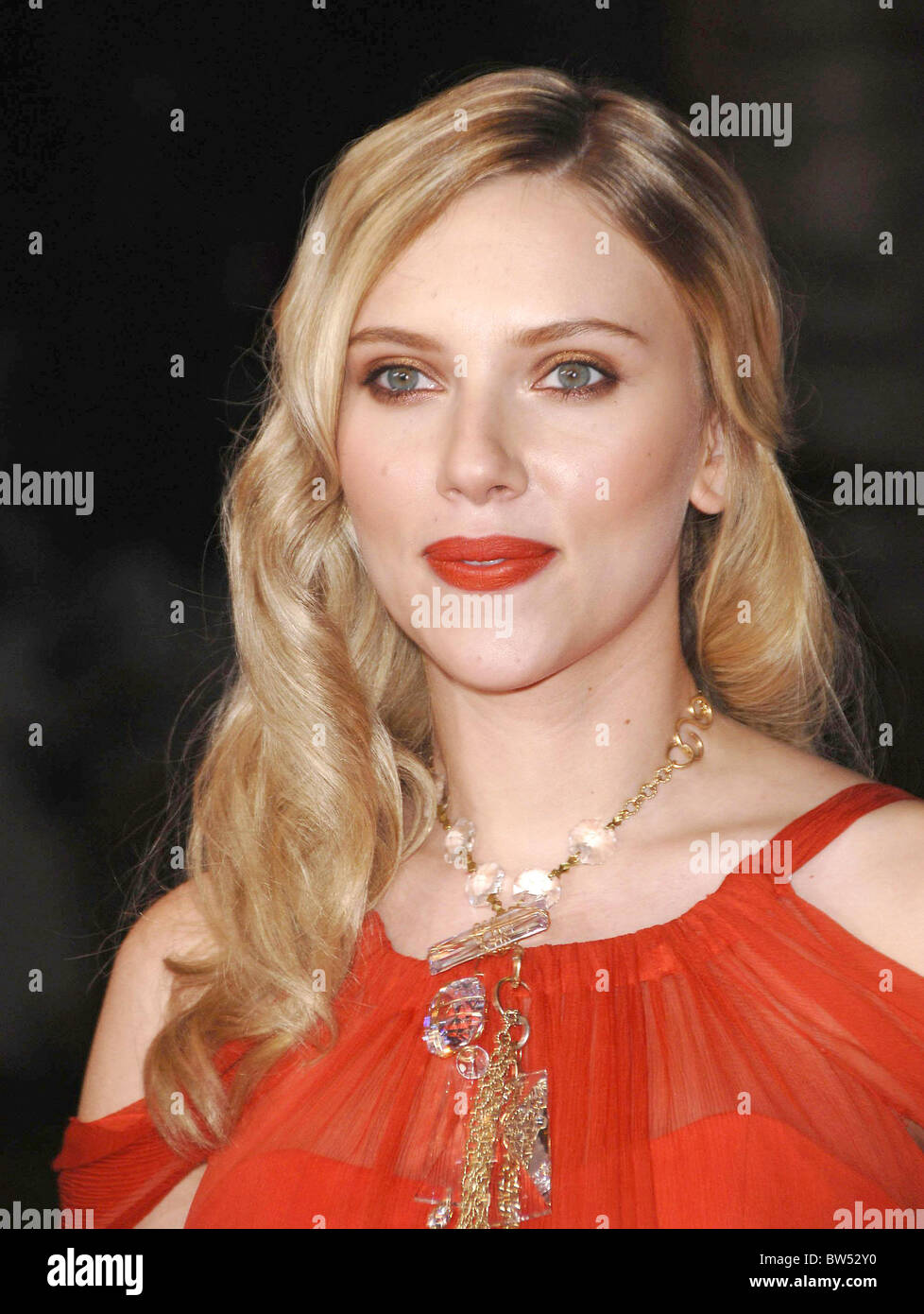 VICKY CRISTINA BARCELONA Premiere Stock Photo - Alamy