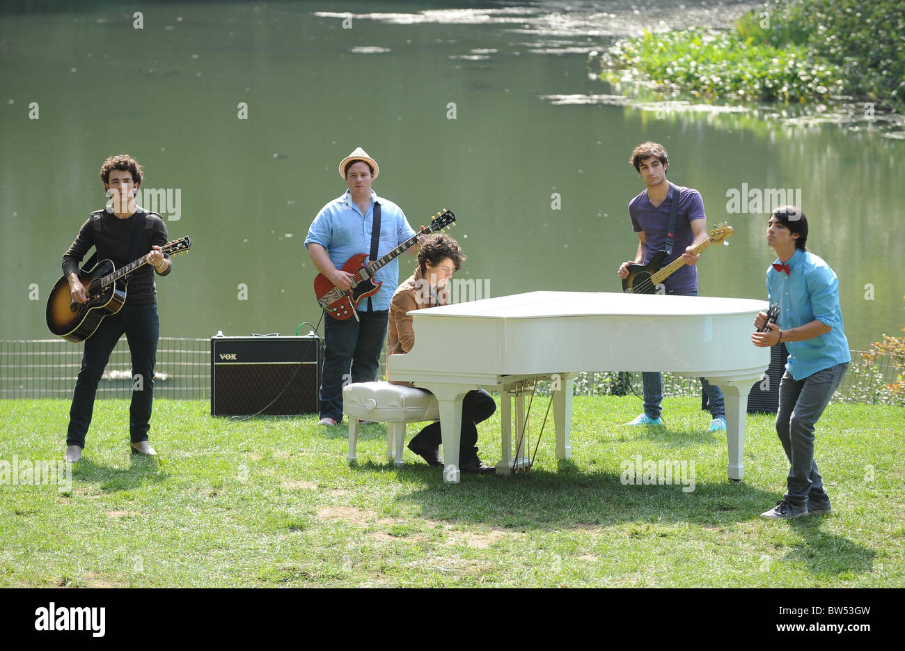 The Jonas Brothers Band Shoots Music Video Stock Photo - Alamy