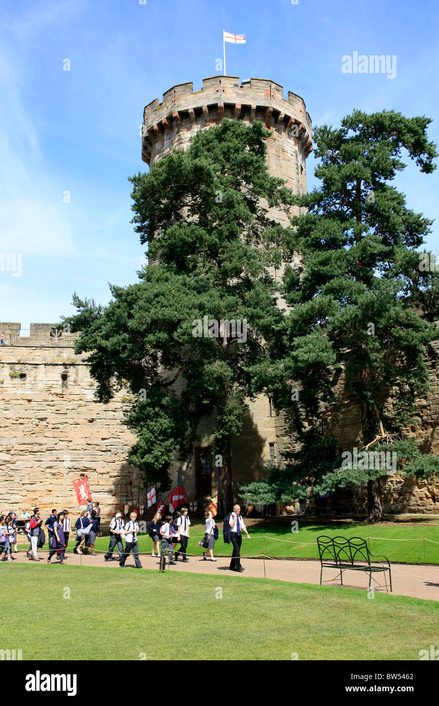 Guy's Tower seen from the Inner Courtyard of Warwick Castle Stock Photo ...