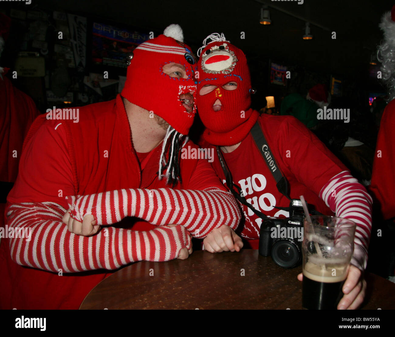 Costumed Santa Claus Revelers Celebrate Annual NYC SANTACON Bar Crawl ...