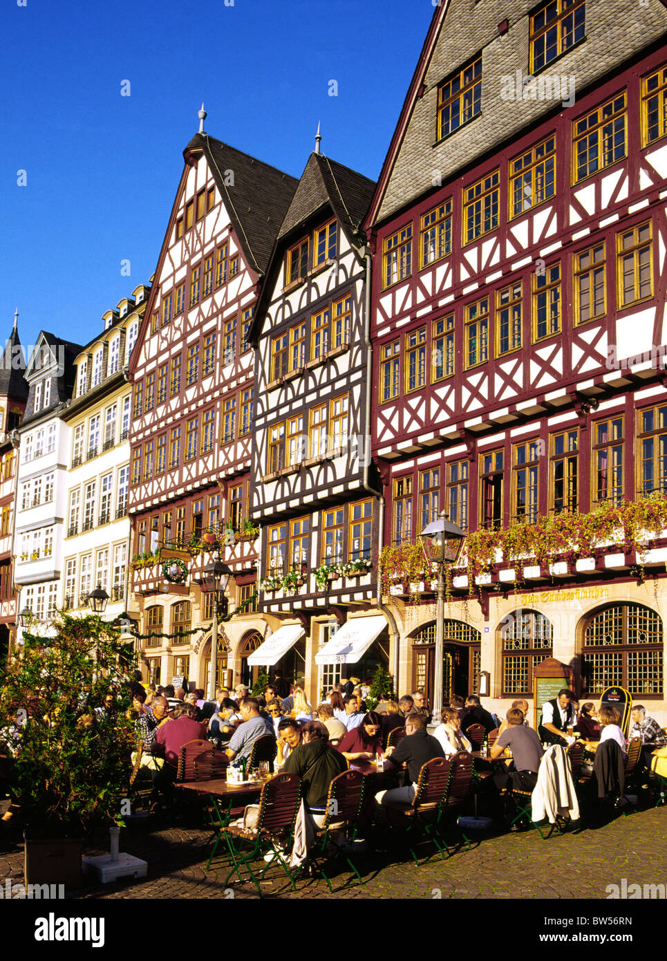 Beamed notes or beams hi-res stock photography and images - Alamy