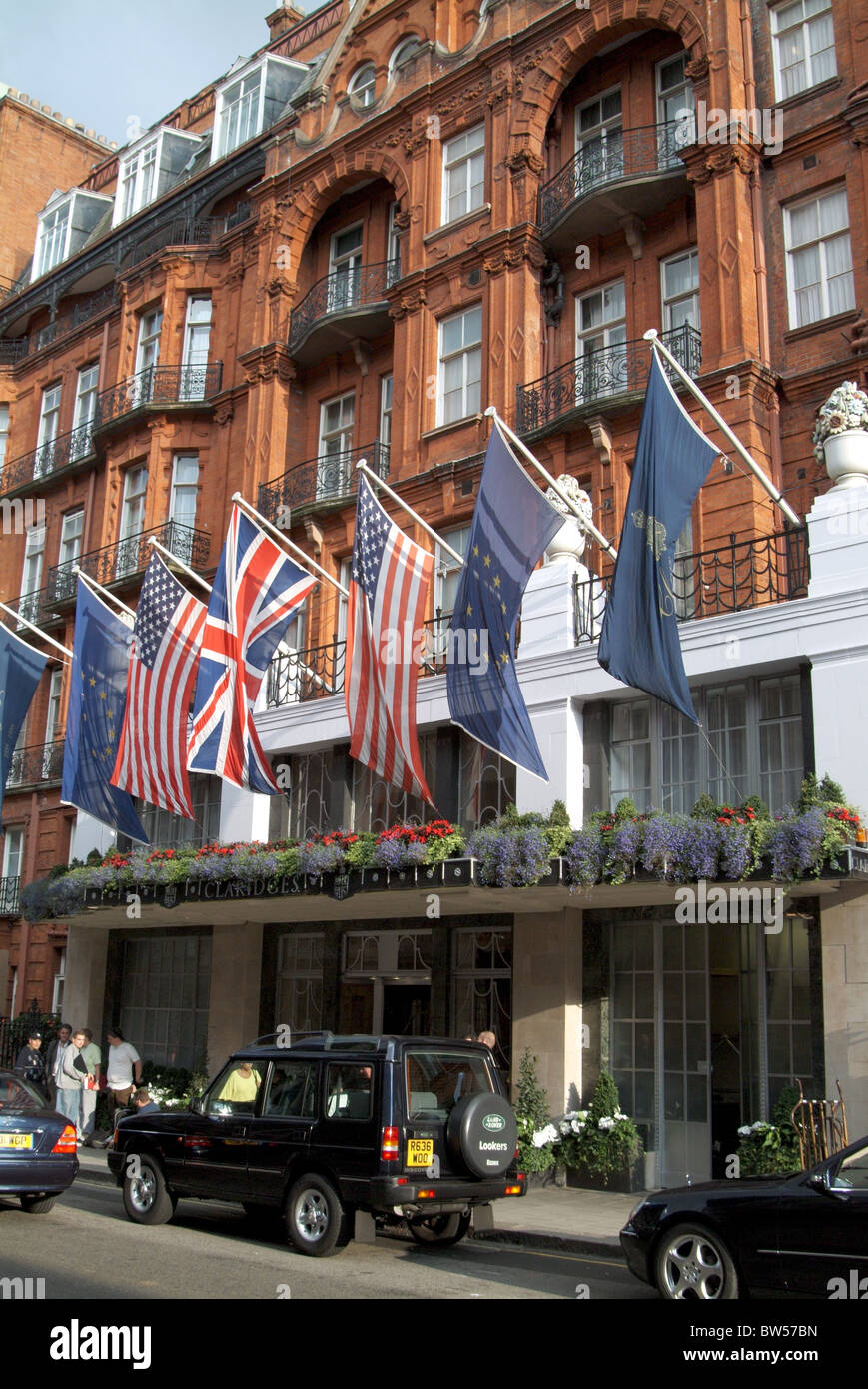 Claridges london hotel hi-res stock photography and images - Alamy