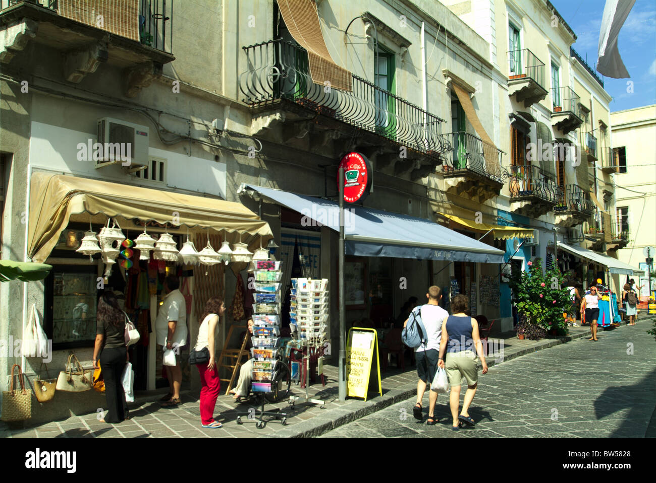 Shops lipari hi-res stock photography and images - Alamy