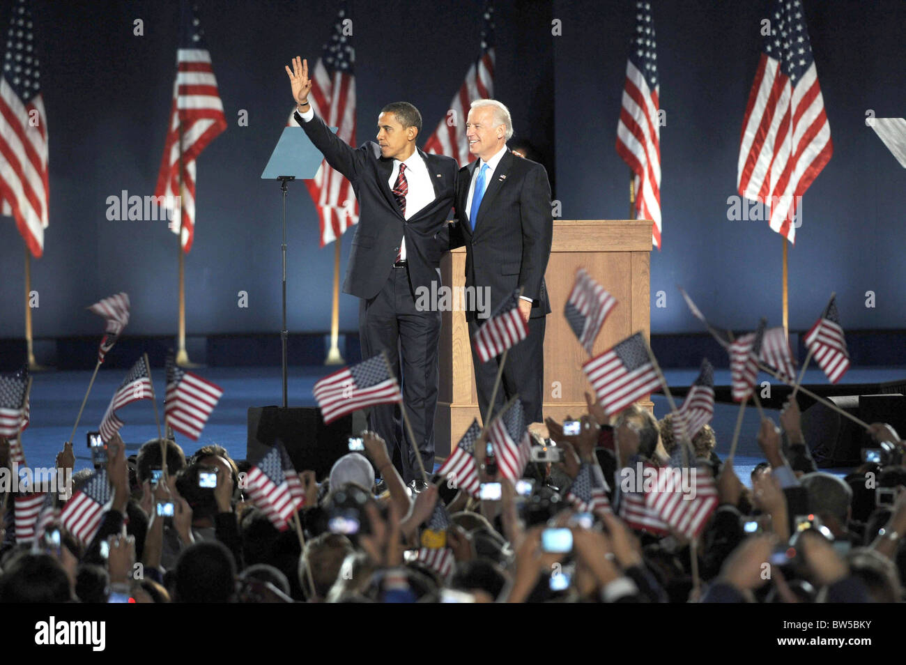 Obama 2008 election victory grant park hi-res stock photography and ...