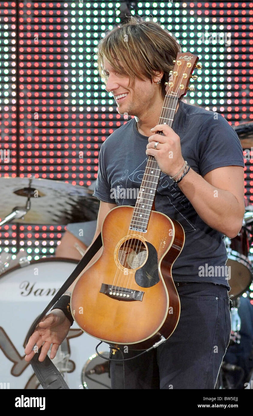 2008 NFL Kickoff Concert Stock Photo - Alamy