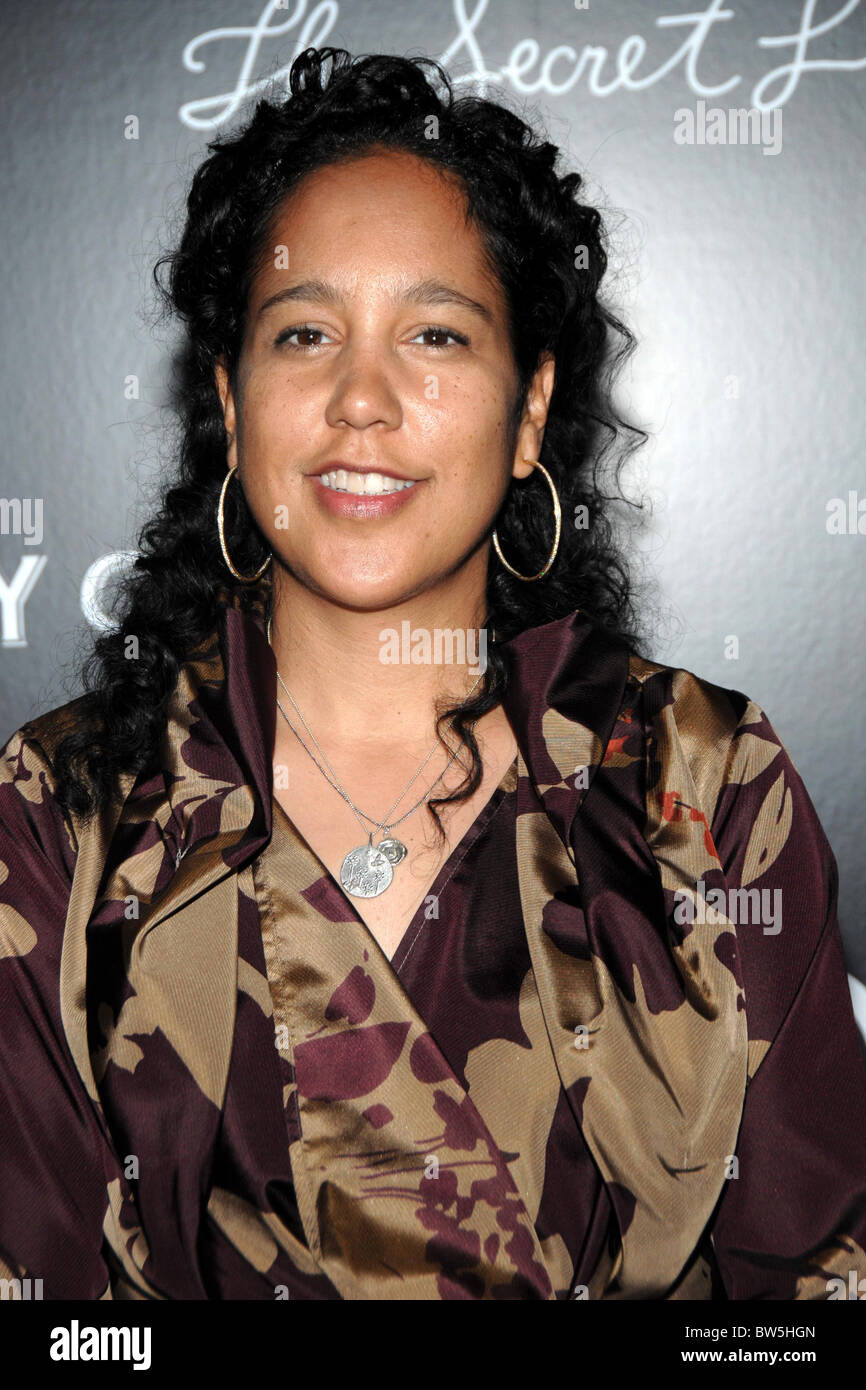 Gina taylor hi-res stock photography and images - Alamy