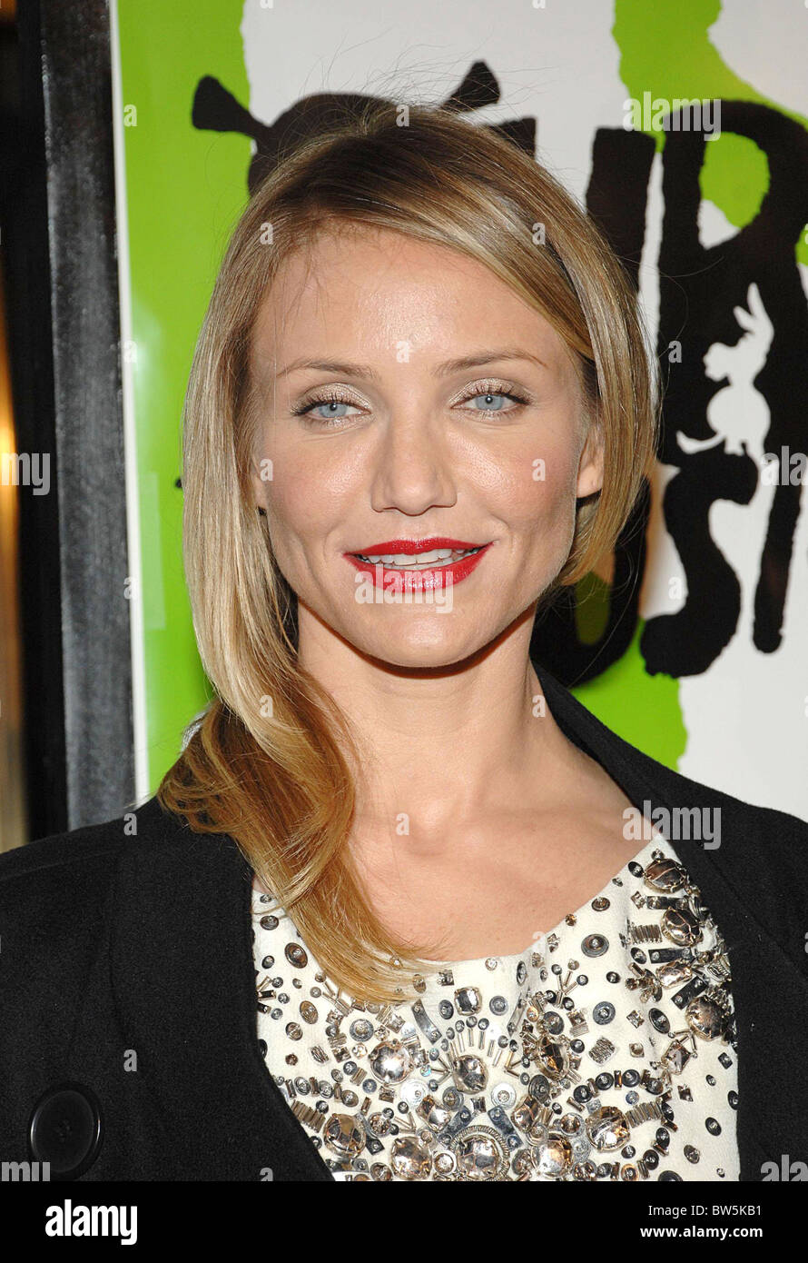 SHREK THE MUSICAL Opening Night Stock Photo - Alamy