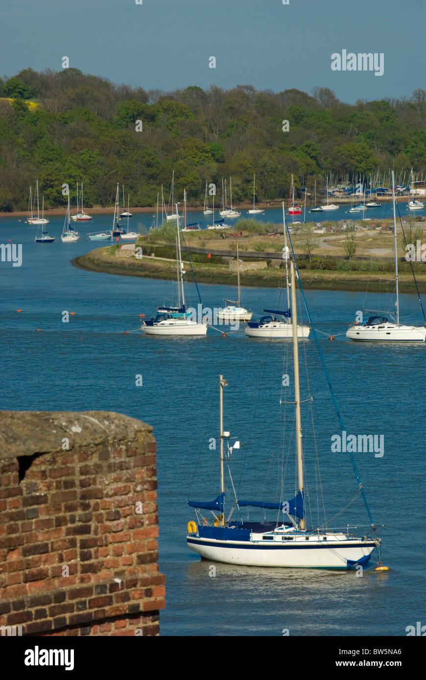 Boat river medway kent hi-res stock photography and images - Alamy