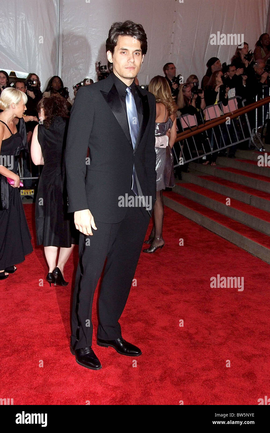 Superheroes: Fashion and Fantasy Gala Stock Photo - Alamy