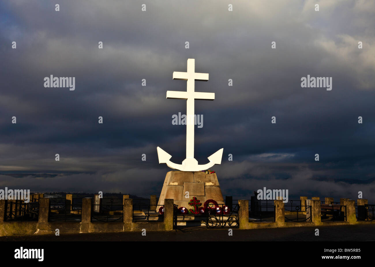 Morning light on the Free French Cross of Lorraine on the Lyle hill ...