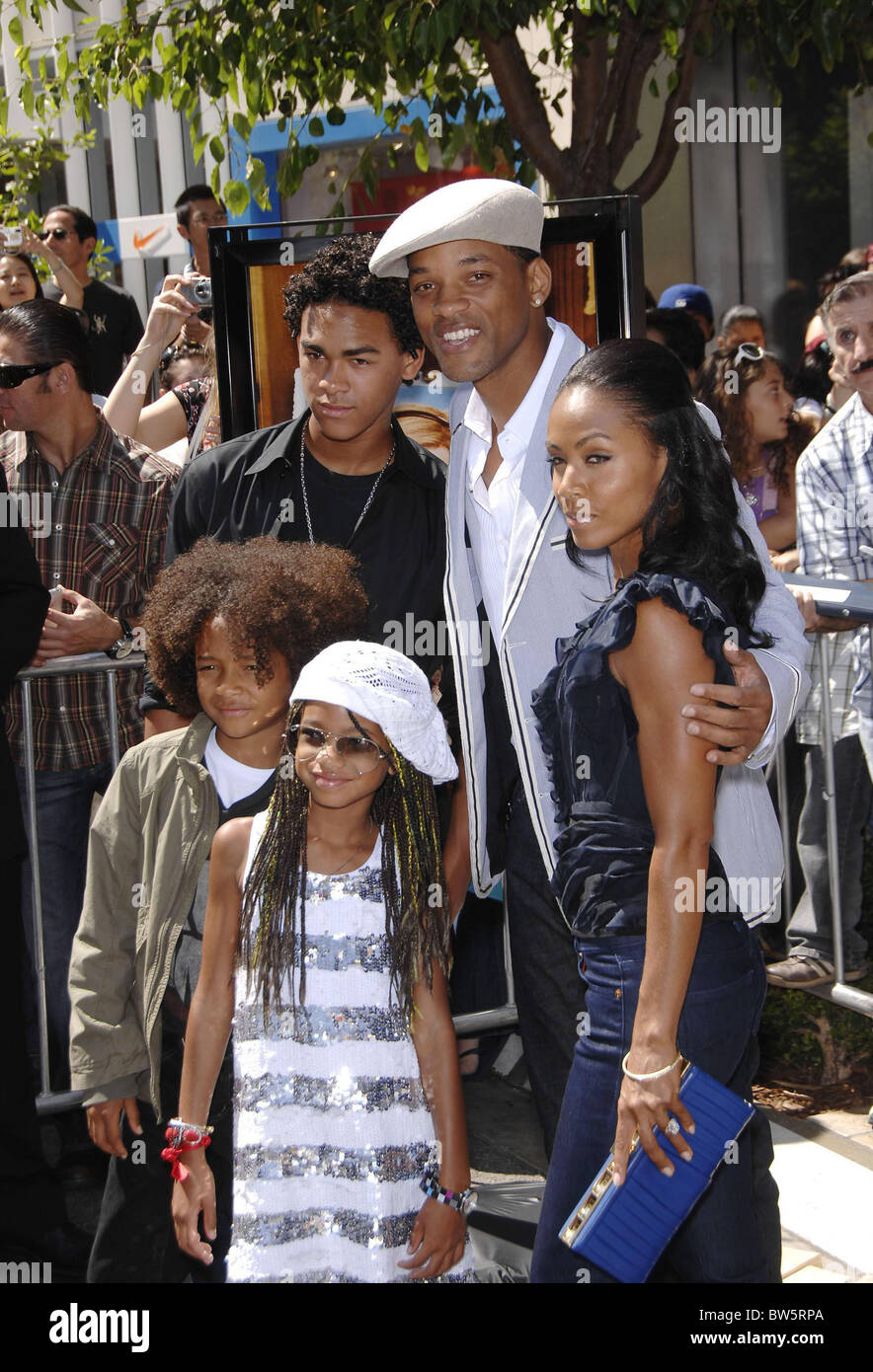 Premiere of KIT KITTREDGE: AN AMERICAN GIRL Stock Photo - Alamy