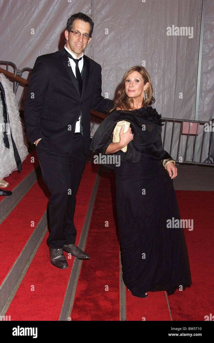 Kenneth cole and wife maria cuomo cole hi-res stock photography and ...