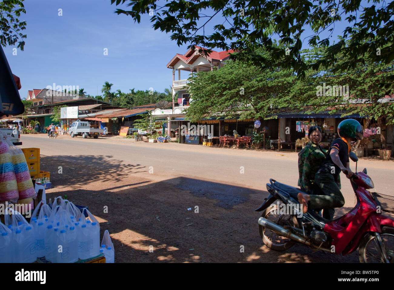 The centre of the town of Laong Nam in Southern Laos Stock Photo - Alamy