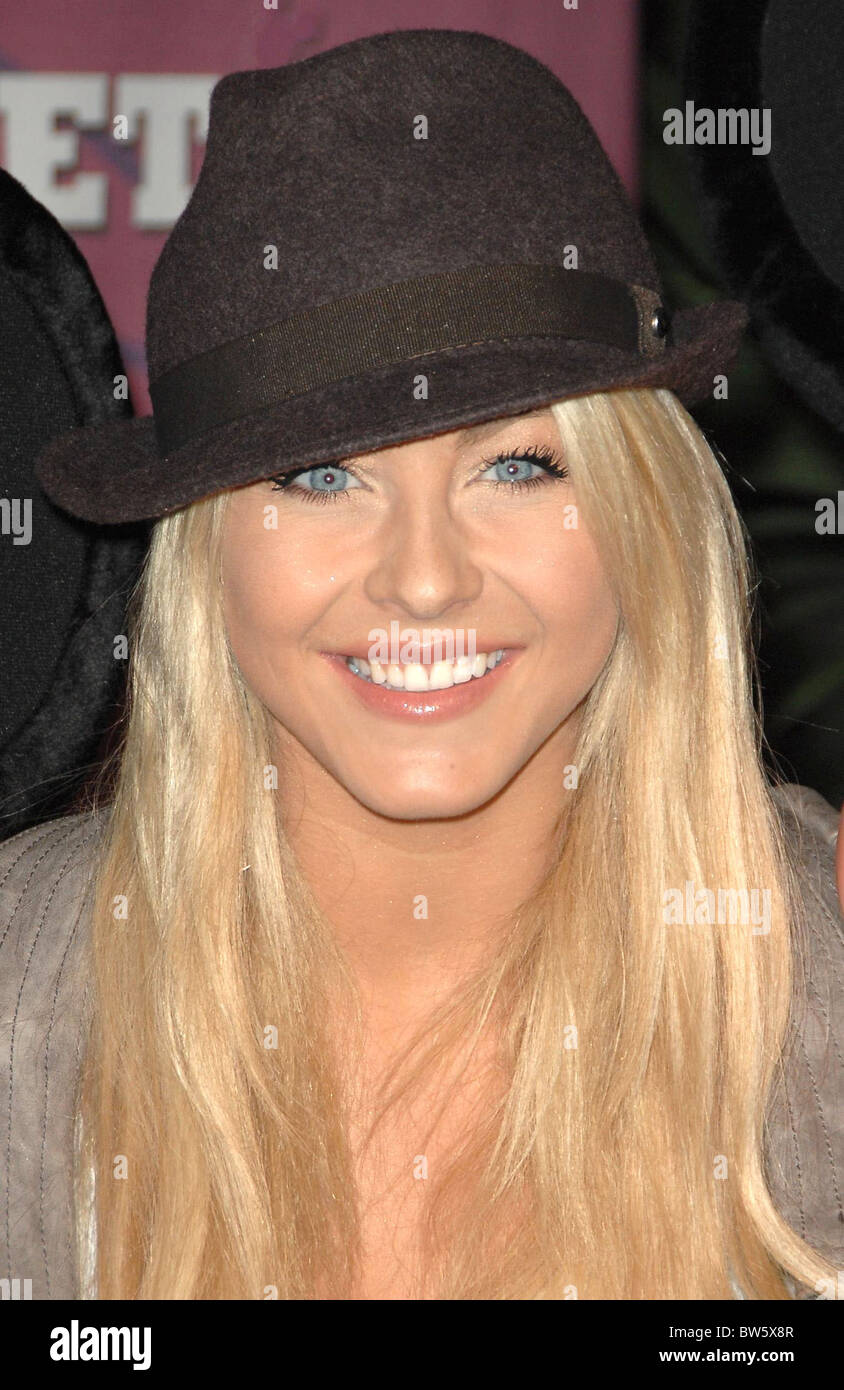 Miley Cyrus Sweet 16 Birthday Party and Concert Stock Photo - Alamy