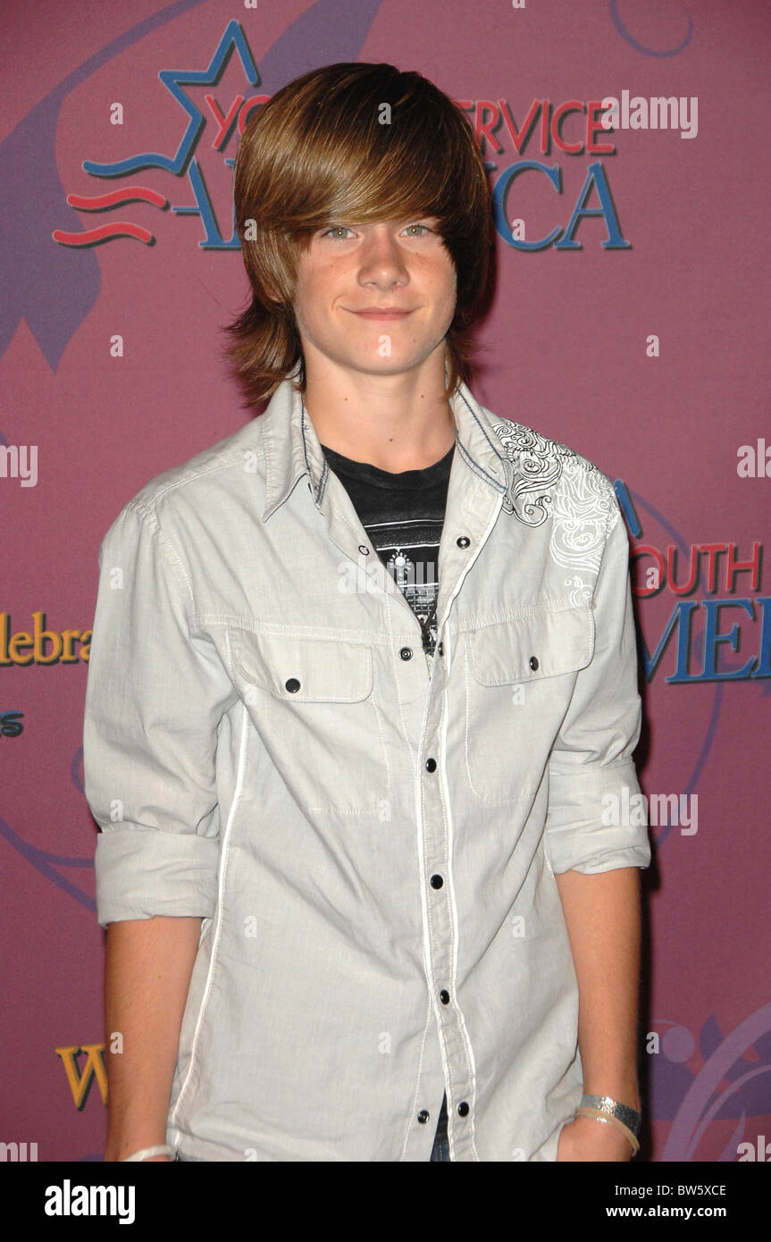 Miley cyrus sweet 16 birthday hi-res stock photography and images - Alamy