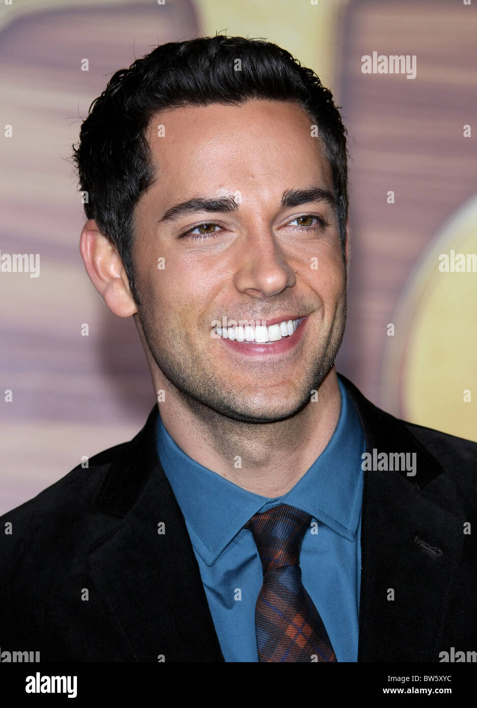 Zachary Levi Tangled Smolder
