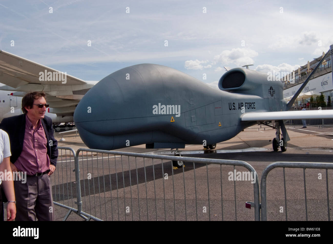 Global hawk unmanned military drone hi-res stock photography and images ...