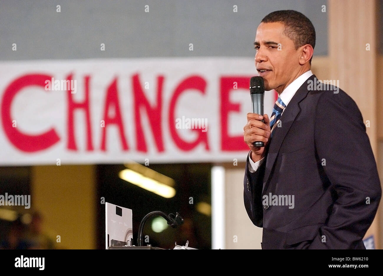 Barack obama presidential portrait hi-res stock photography and images ...