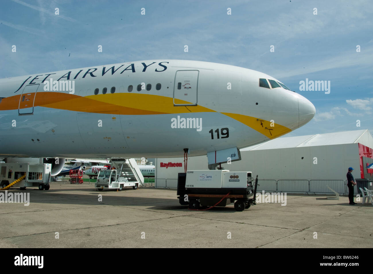 Paris airport airplanes hi-res stock photography and images - Alamy