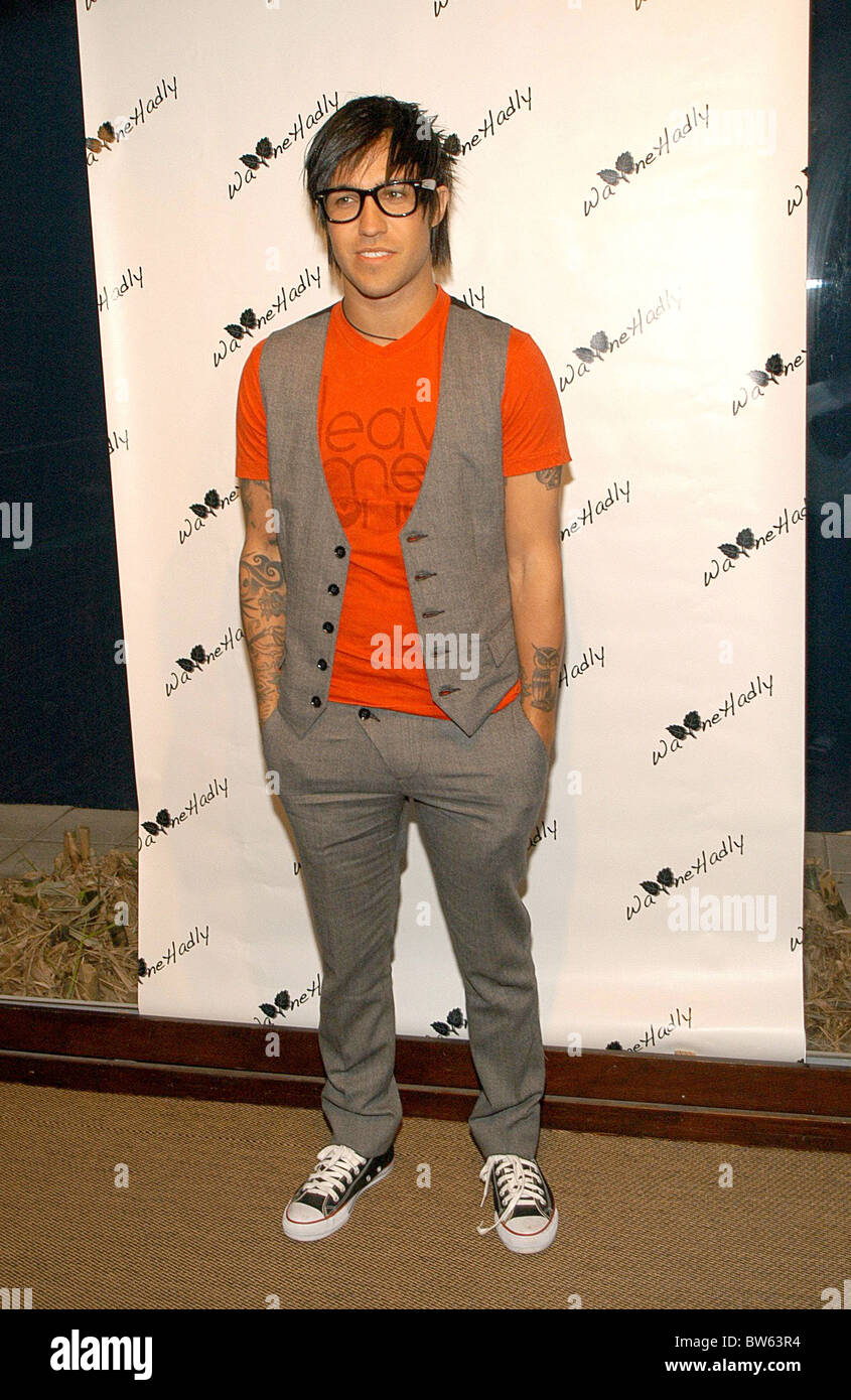 WAYNE HADLY Fall/Winter 2008 Collection Preview Stock Photo - Alamy