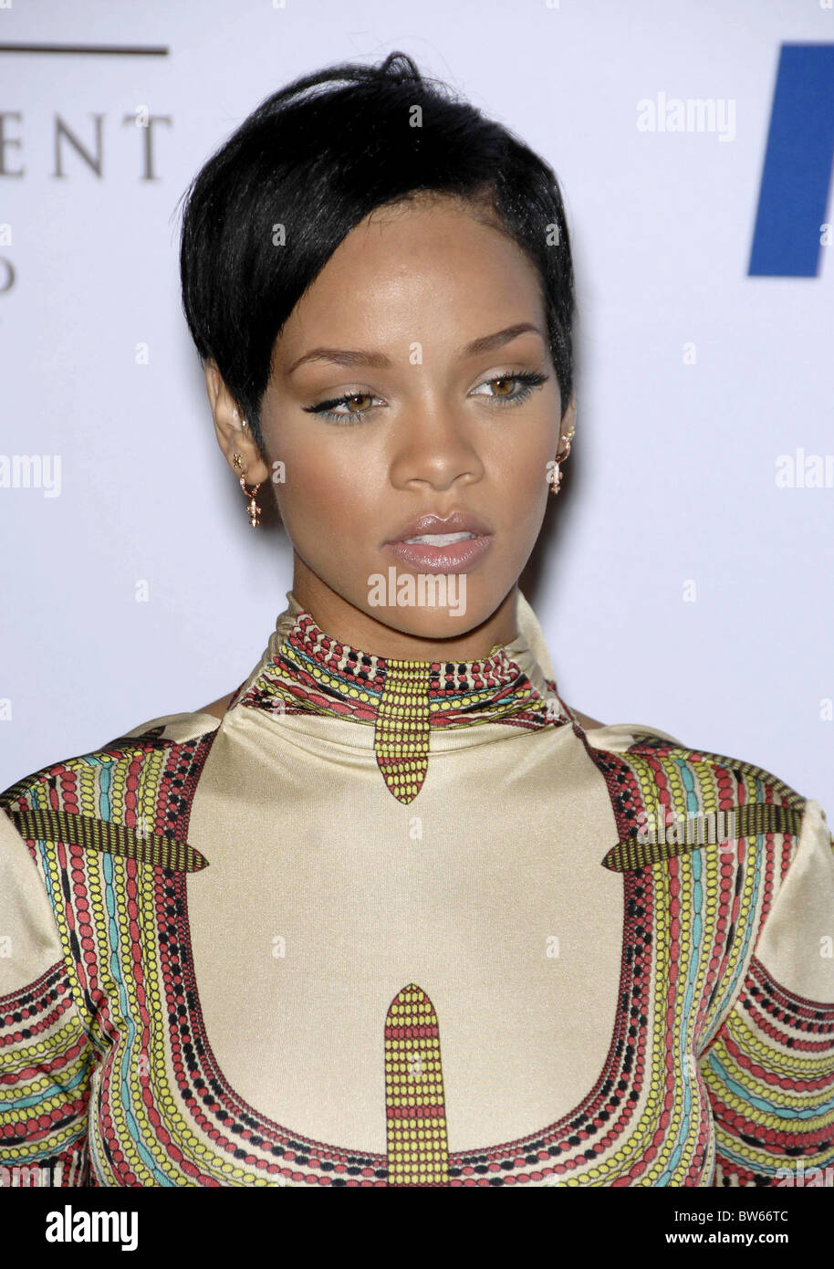 2008 rihanna clive davis hi-res stock photography and images - Alamy