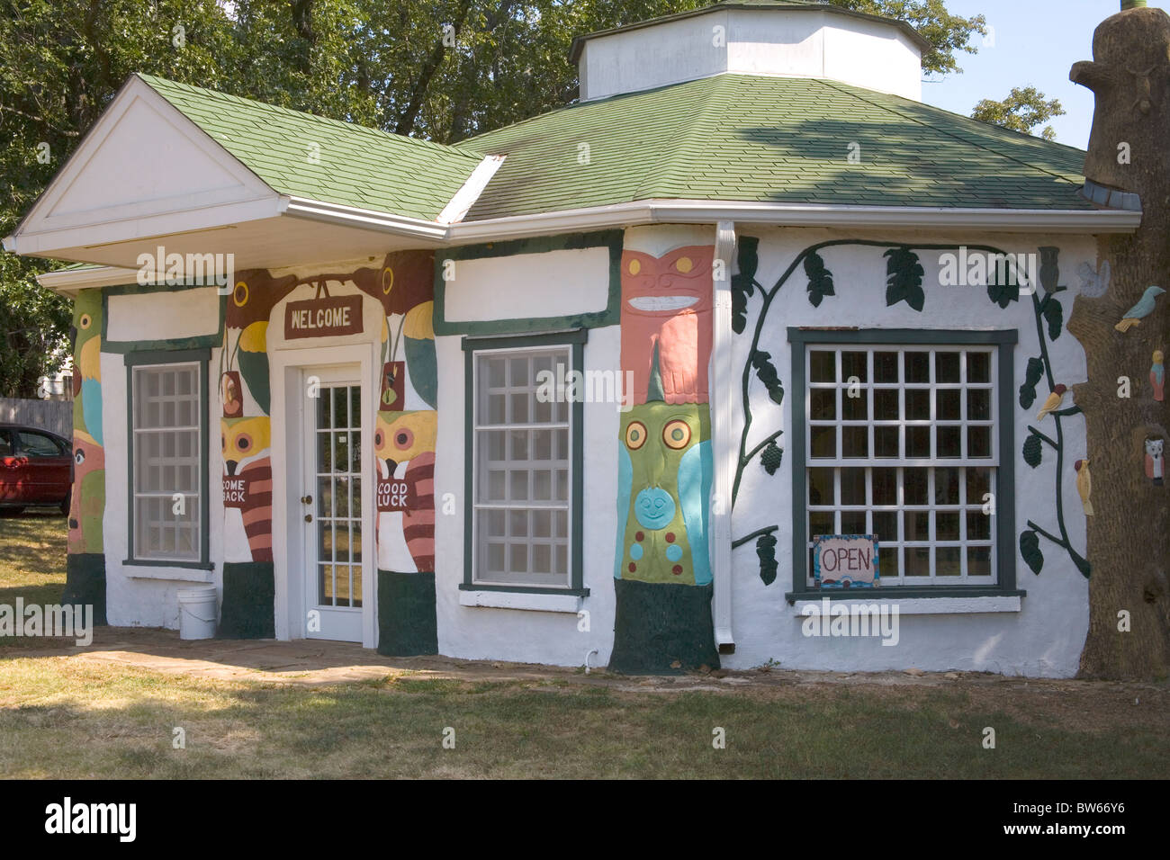 totem pole park foyil oklahoma Stock Photo - Alamy