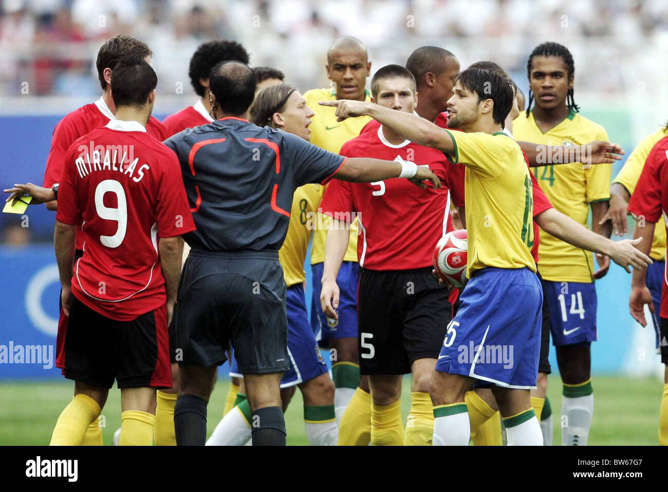 Brazil football team in olympics hi-res stock photography and images ...