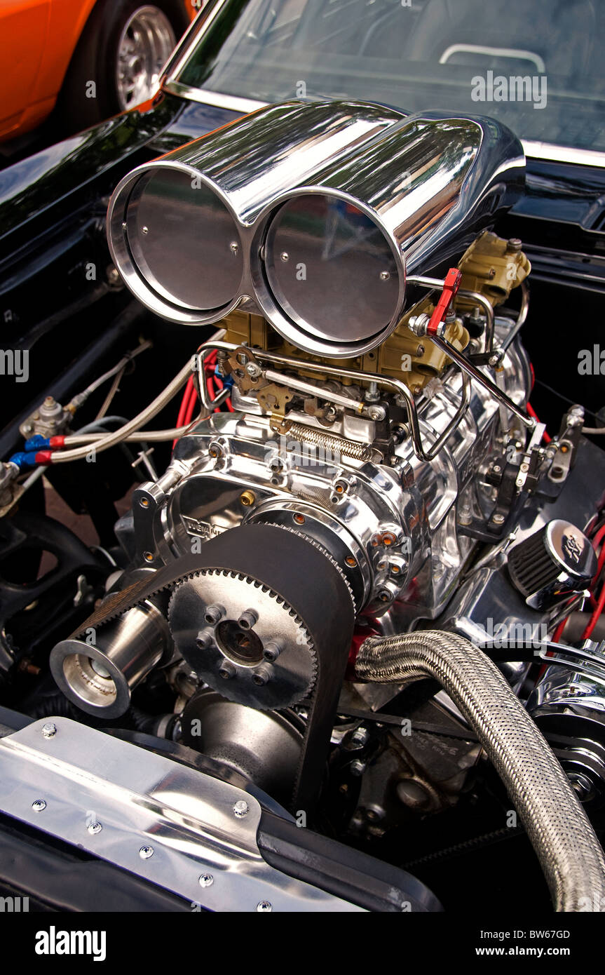 Chromed engine in hot rod car Stock Photo - Alamy