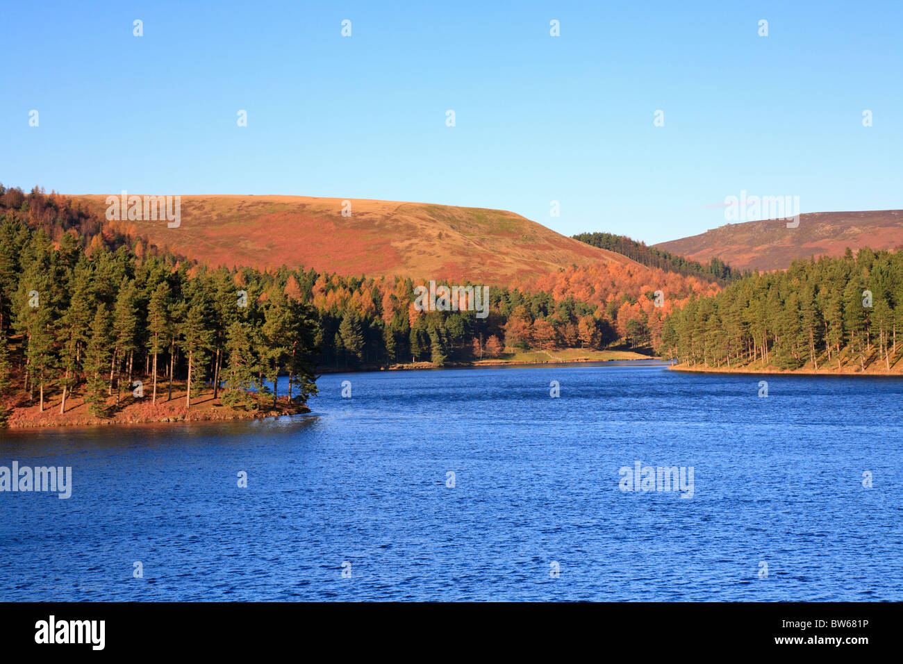 Autumn at Howden Reservoir, Upper Derwent Valley, Peak District ...