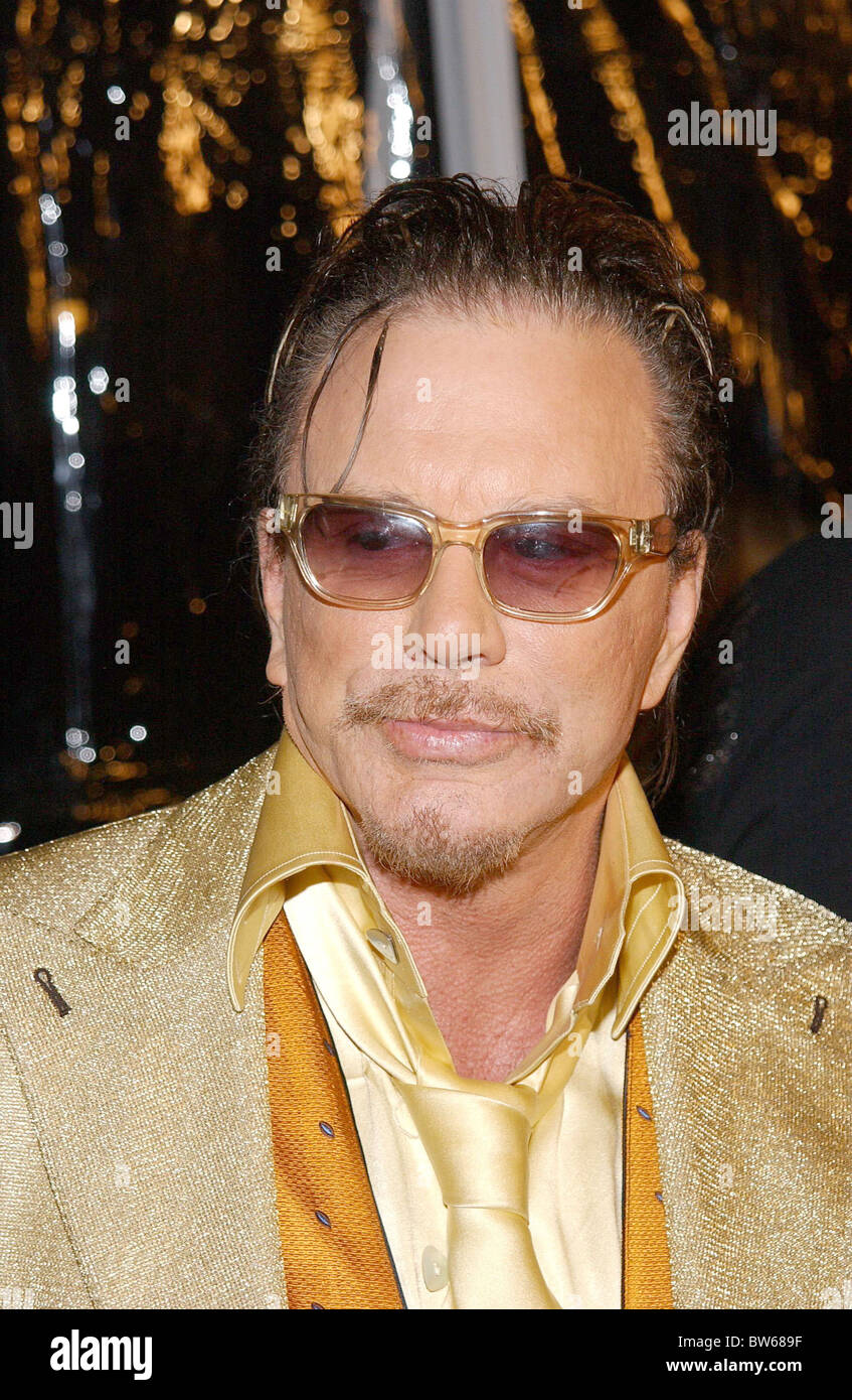 Mickey rourke wrestler hi-res stock photography and images - Alamy