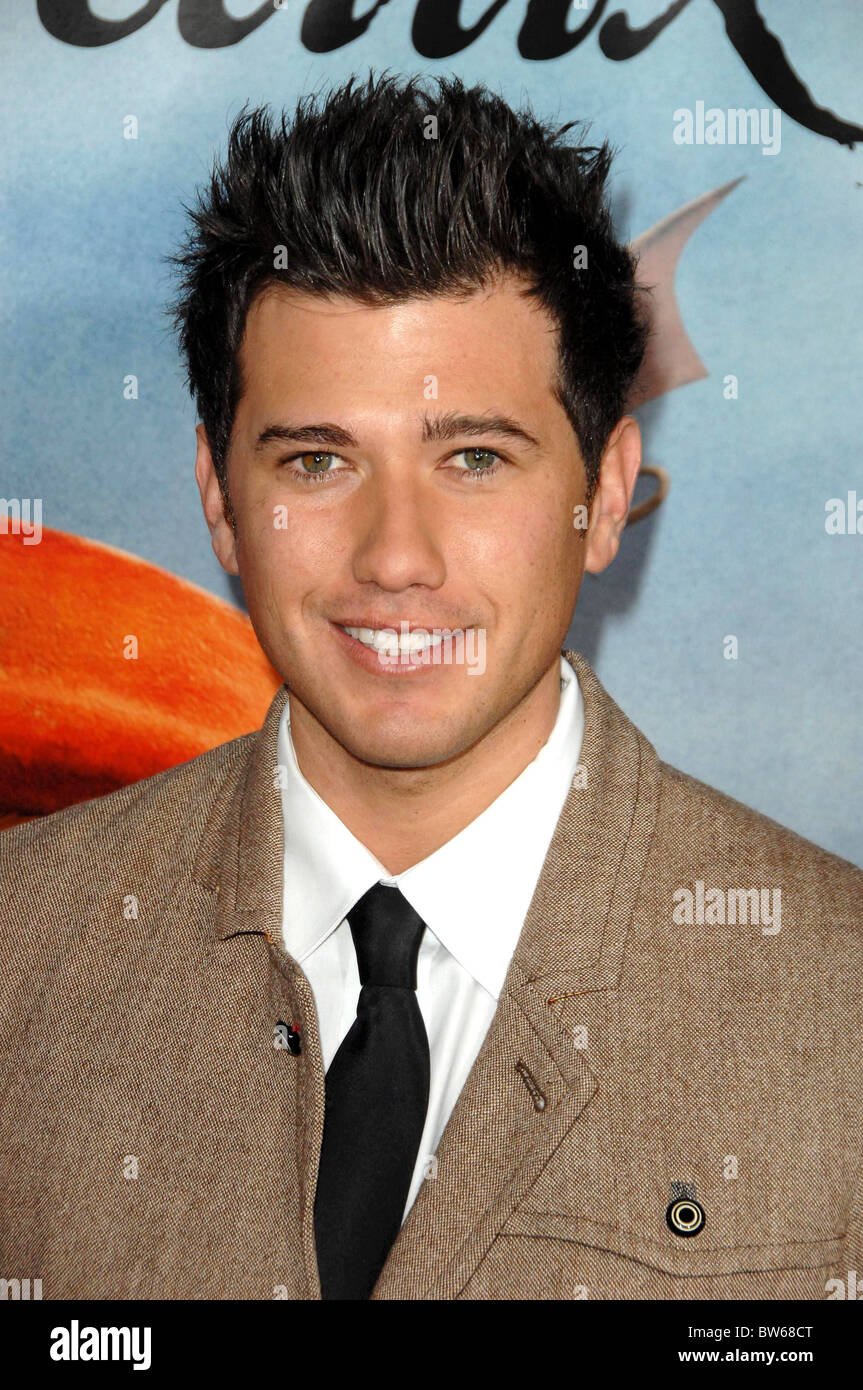 Los Angeles Premiere of TALE OF DESPEREAUX Stock Photo - Alamy