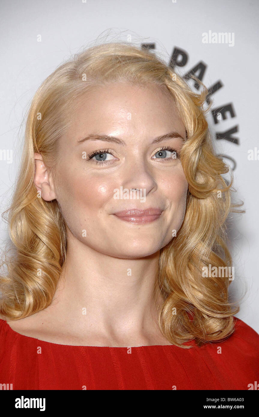 Fall tv preview cbs hi-res stock photography and images - Alamy