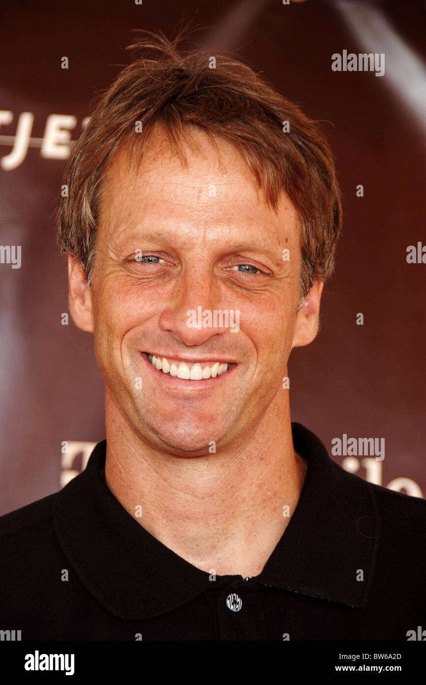 Tony Hawk Foundation Stand Up For Skateparks Benefit Stock Photo - Alamy