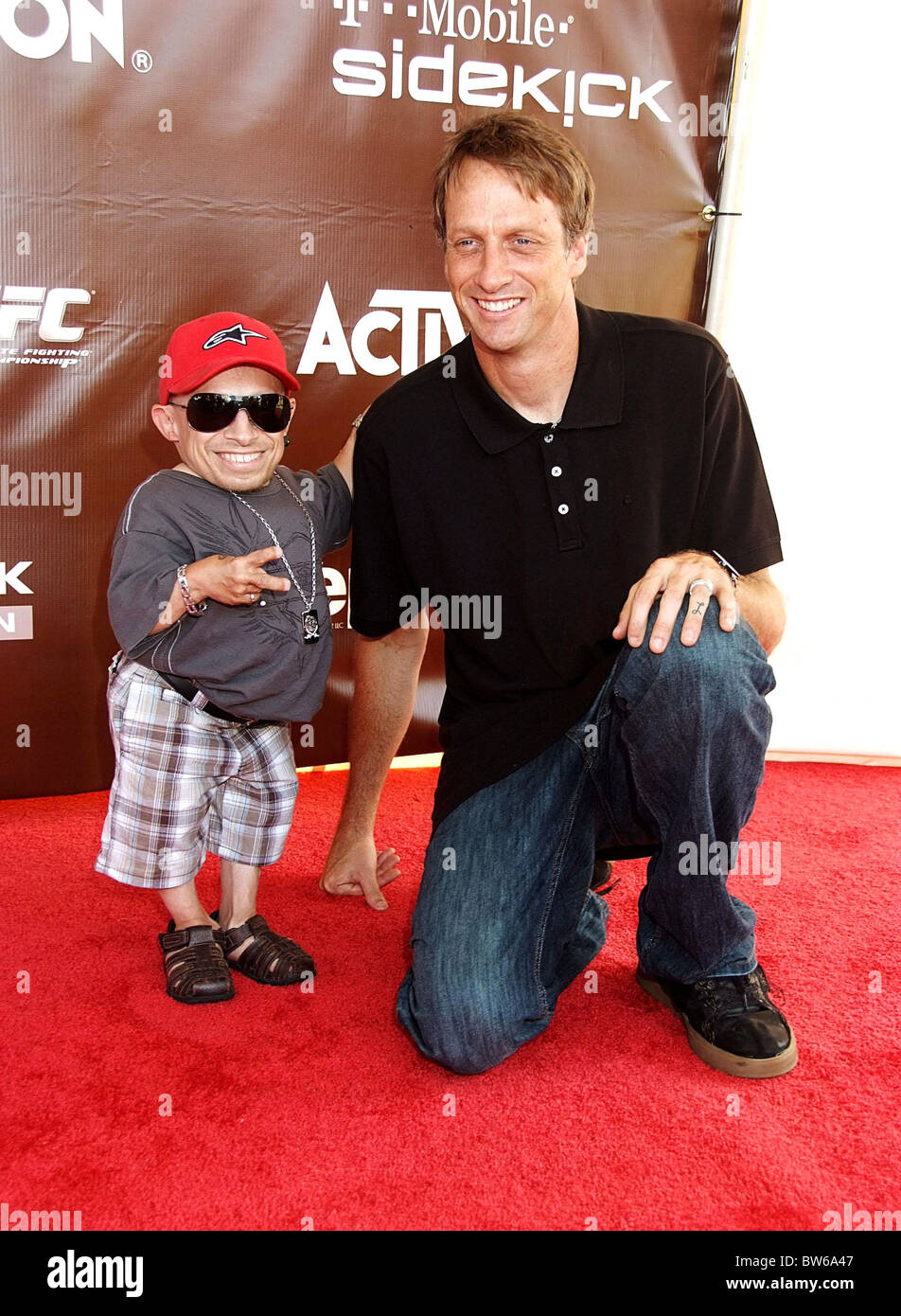 Tony hawk foundation hi-res stock photography and images - Alamy