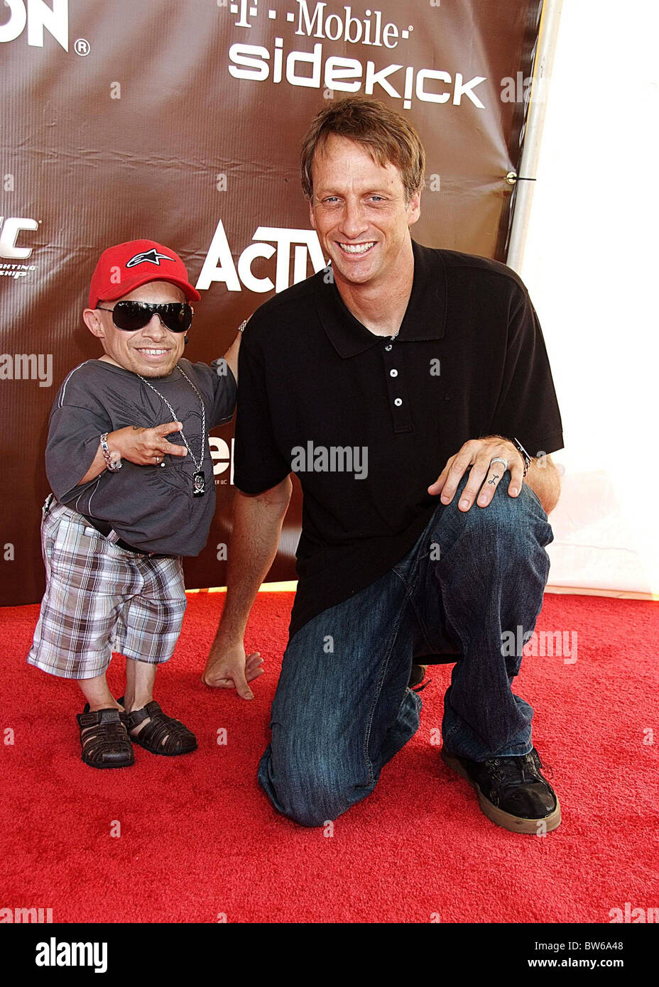 Tony Hawk Foundation Stand Up For Skateparks Benefit Stock Photo - Alamy