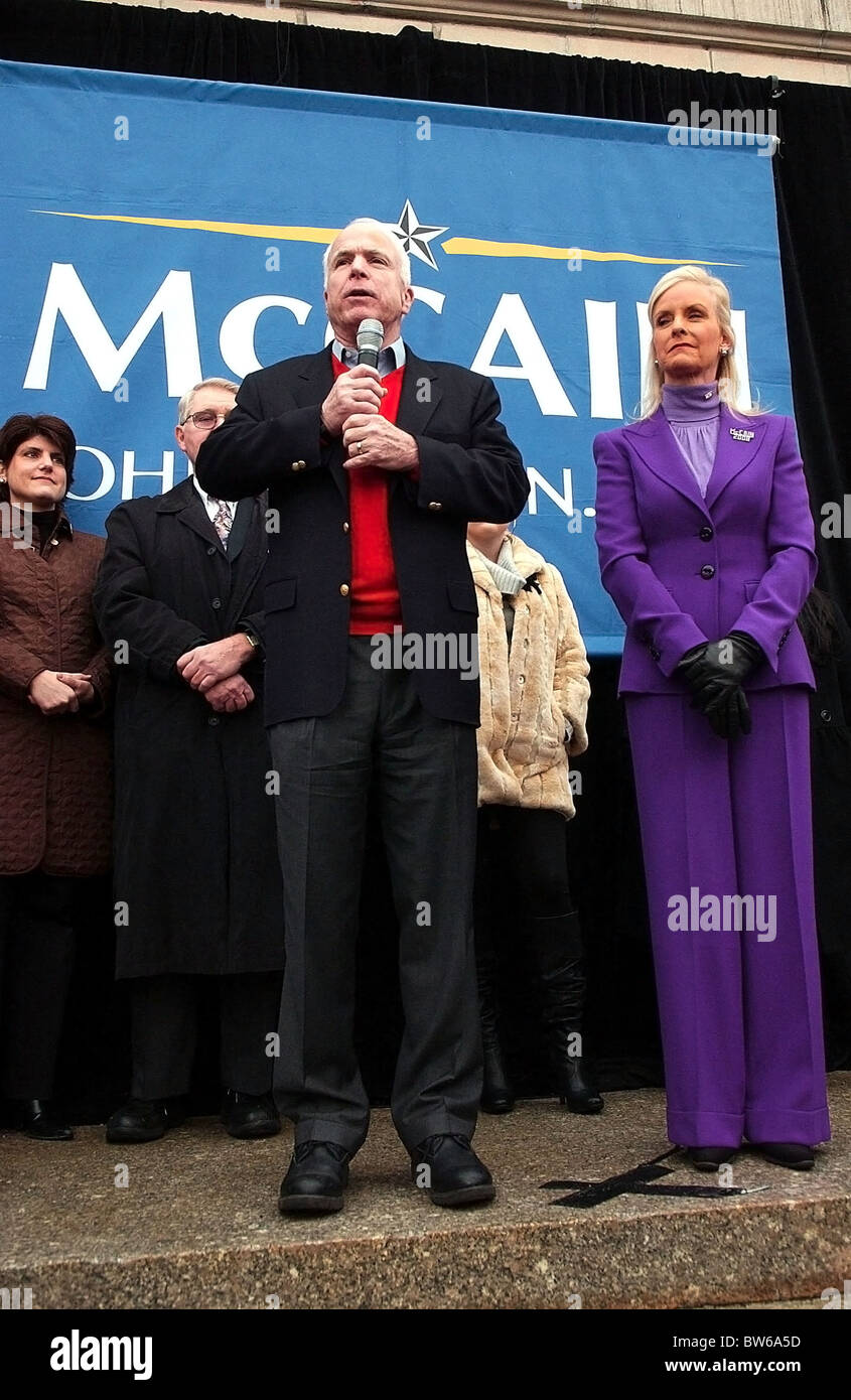 John McCain Campaign in New Hampshire - Pt 2 Stock Photo - Alamy