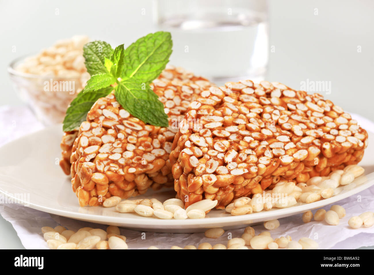 Puffed rice hi-res stock photography and images - Alamy