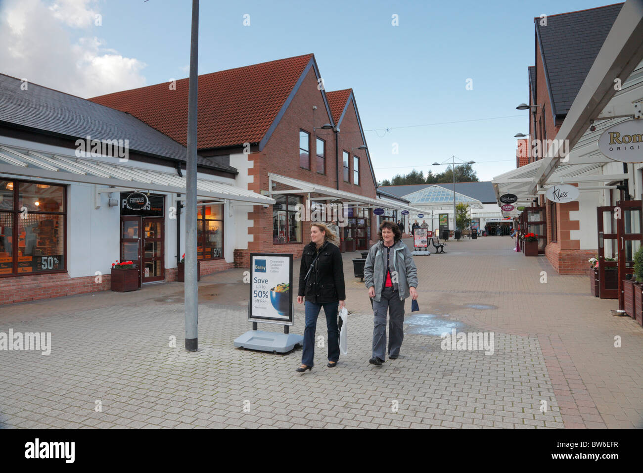 Gretna gateway outlet village hi-res stock photography and images - Alamy