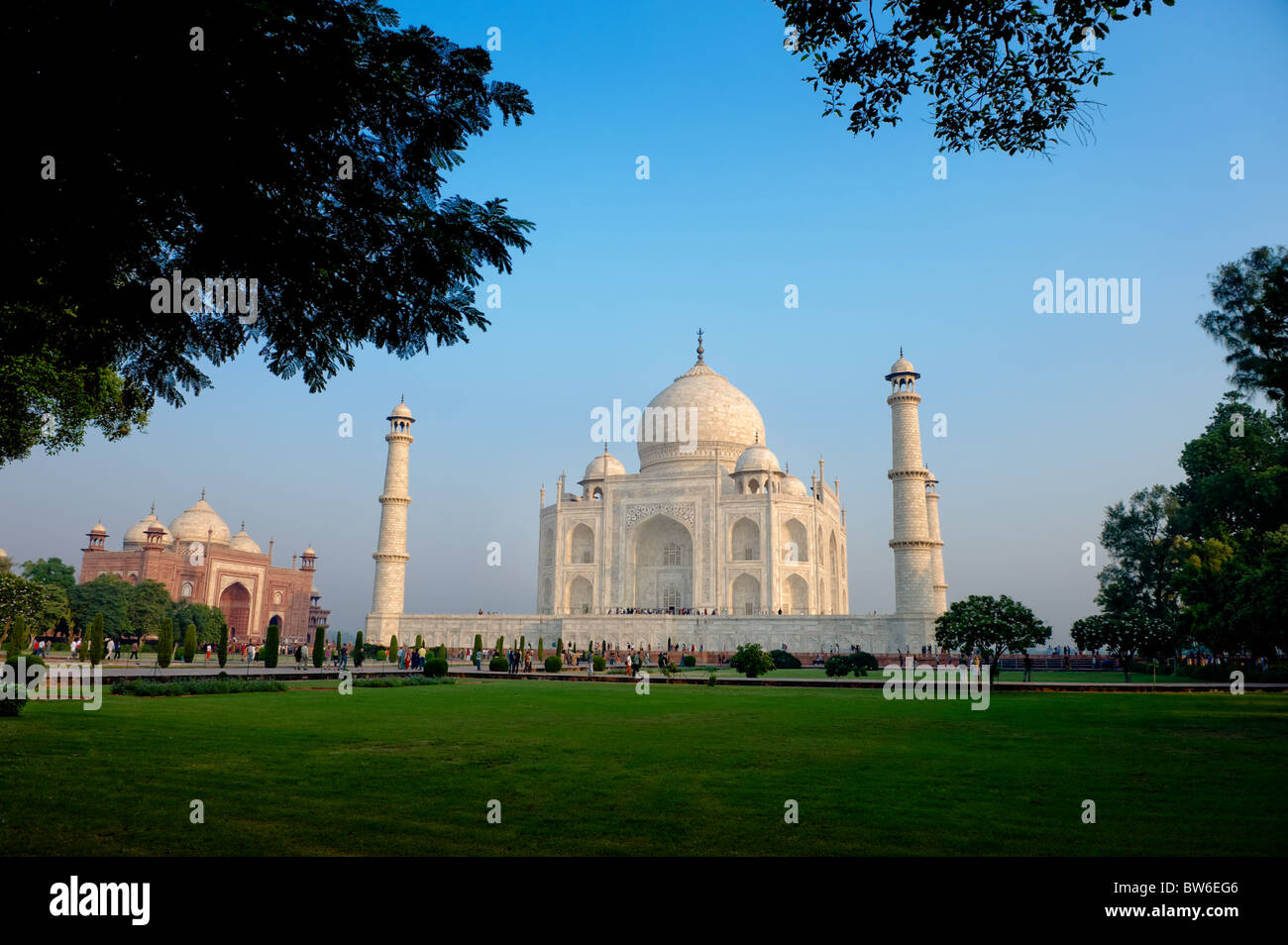 Taj Mahal, Tomb, White Marble, built in 1632, World Historical Monument ...