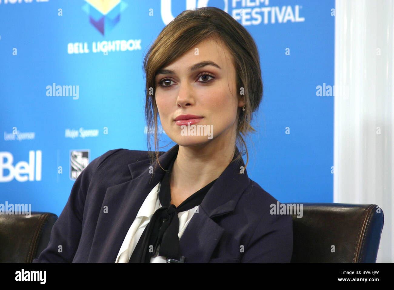 SUN - Press Conference for THE DUCHESS Stock Photo - Alamy