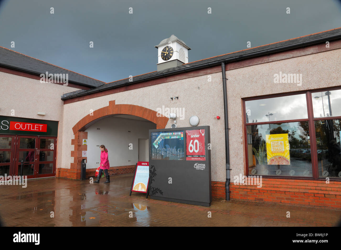 Gretna gretna gateway outlet village hi-res stock photography and ...