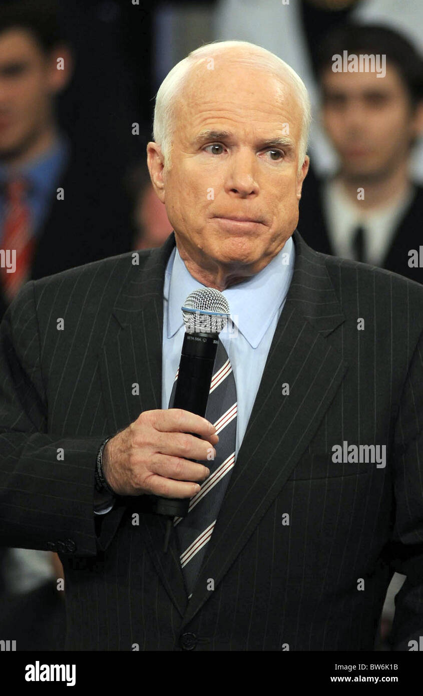 John McCain Presidential Campaign Stop in New York Stock Photo - Alamy
