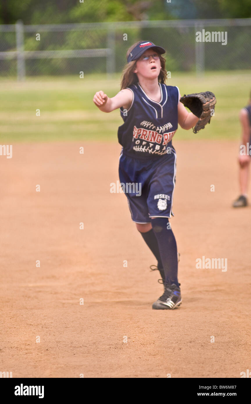 1 young Caucasian female baseball pitcher Stock Photo - Alamy