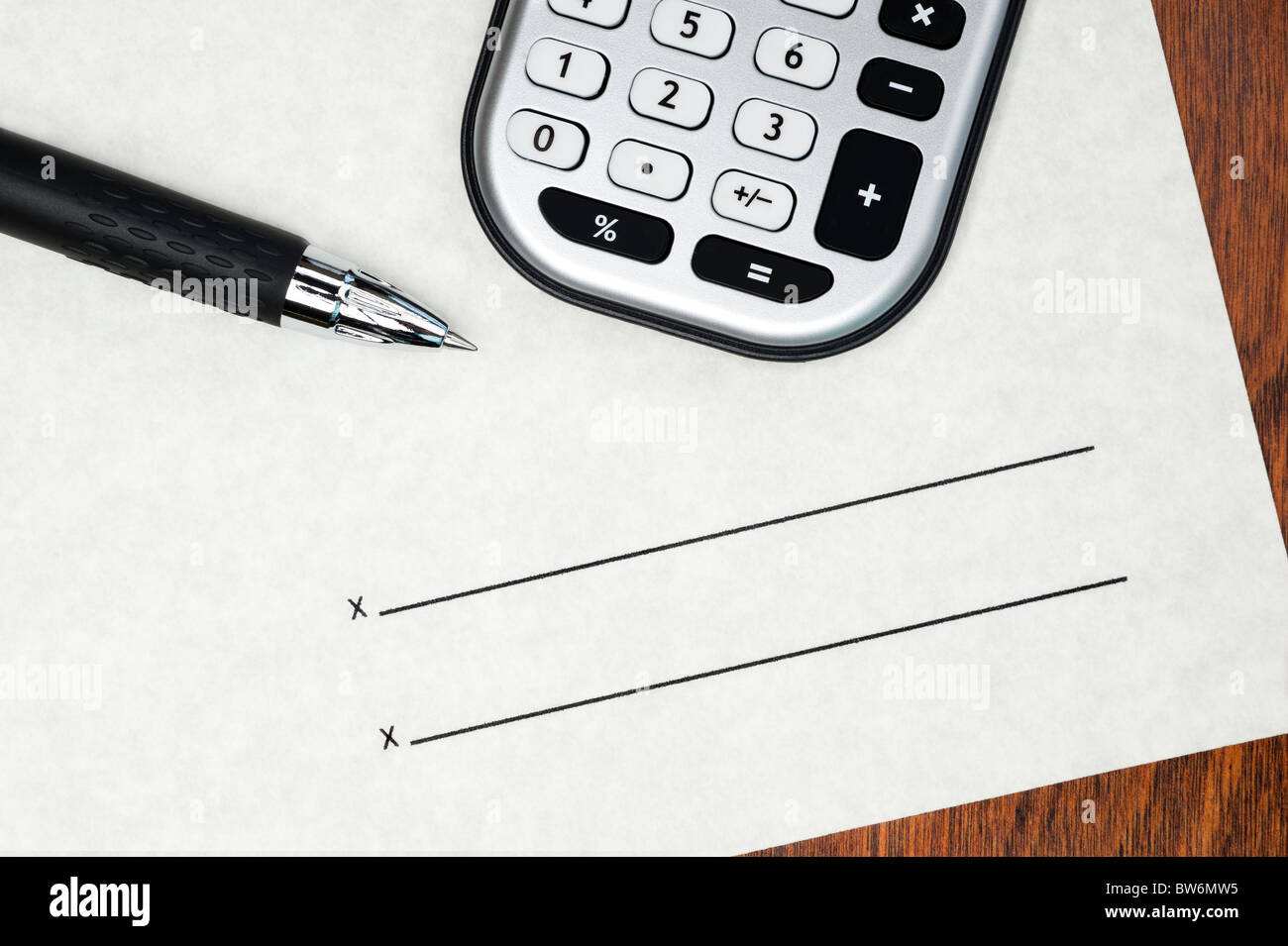 Blank signature hi-res stock photography and images - Alamy