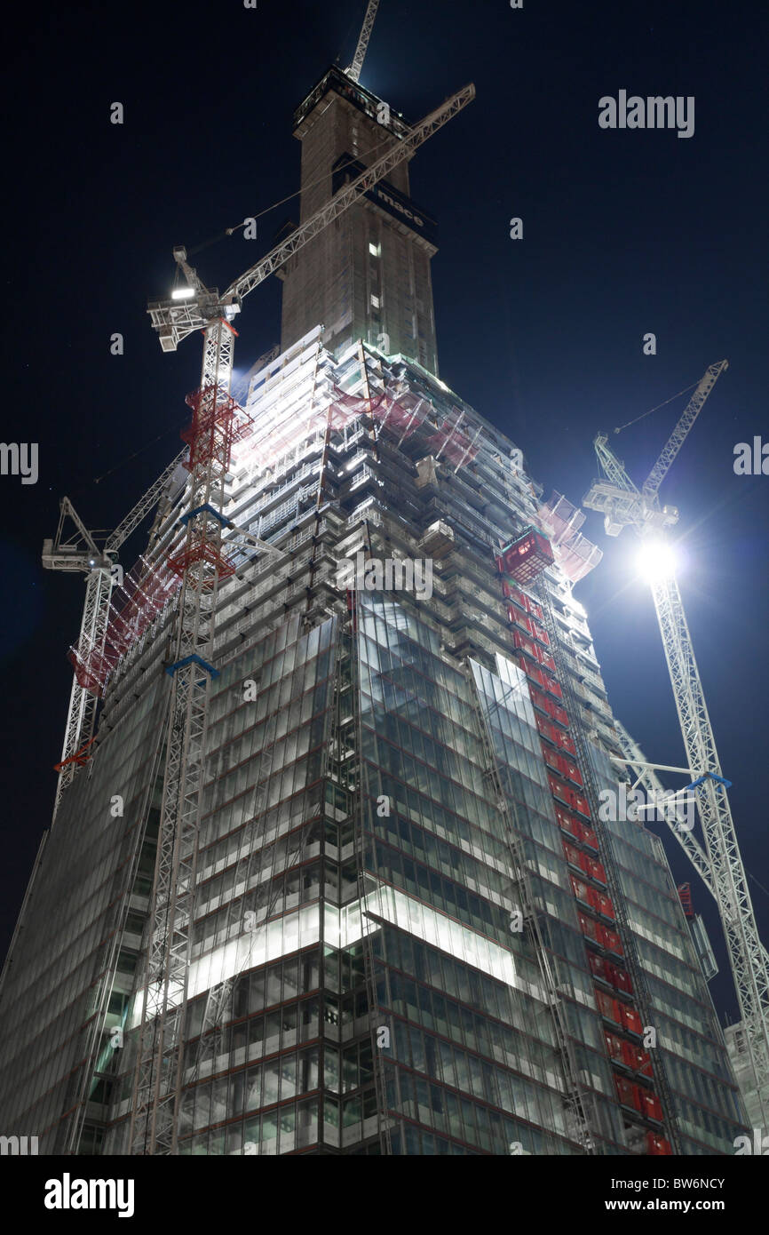 The shard construction hi-res stock photography and images - Alamy