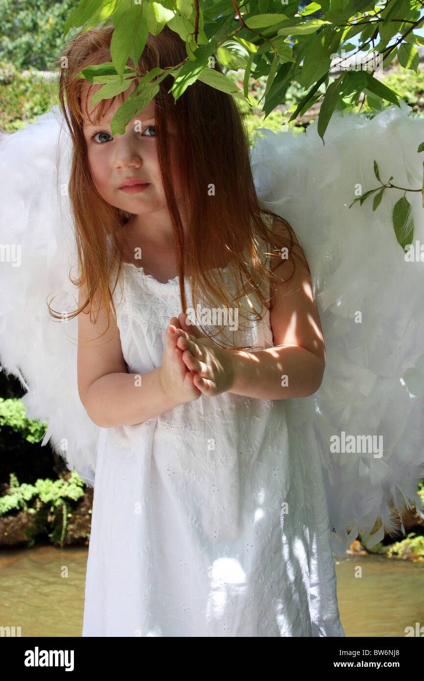 Child angel wings hi-res stock photography and images - Alamy