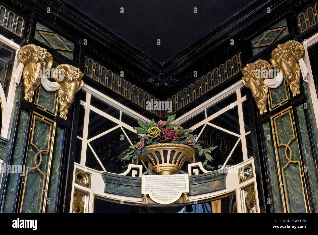 Savoy hotel london exterior detail hi-res stock photography and images ...