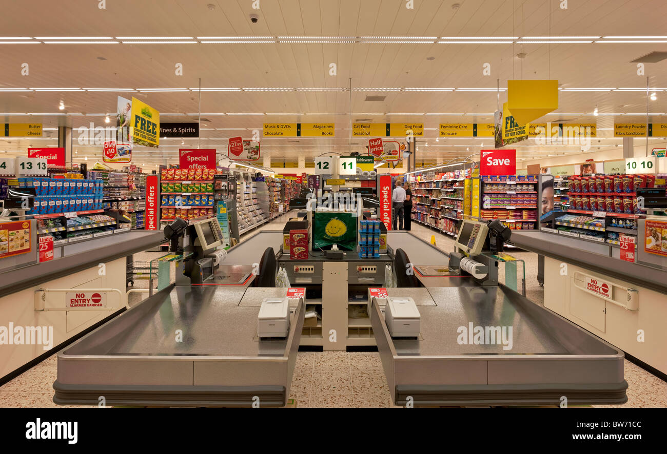 Morrisons store interior hi-res stock photography and images - Alamy
